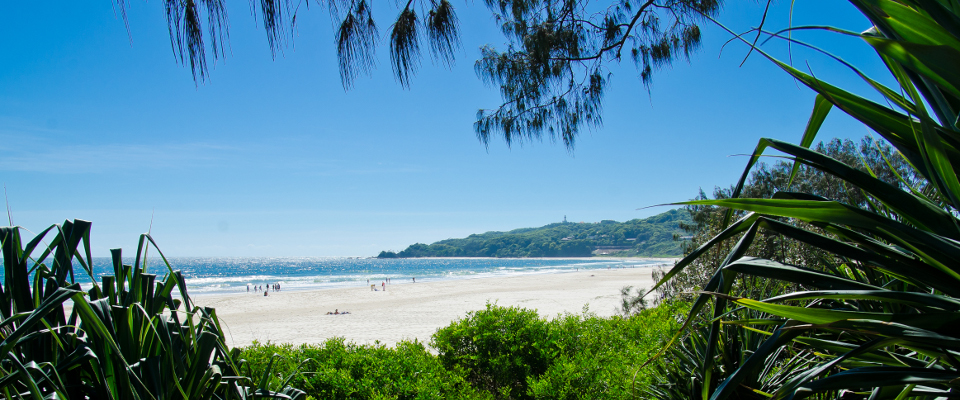 WINTER SUN AND SURF - BYRON BAY - Couturing.com