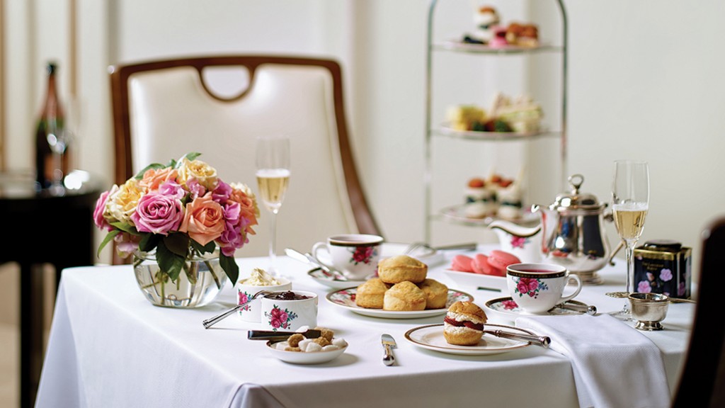 SPOIL YOURSELF WITH HIGH TEA AT THE LANGHAM - Couturing.com