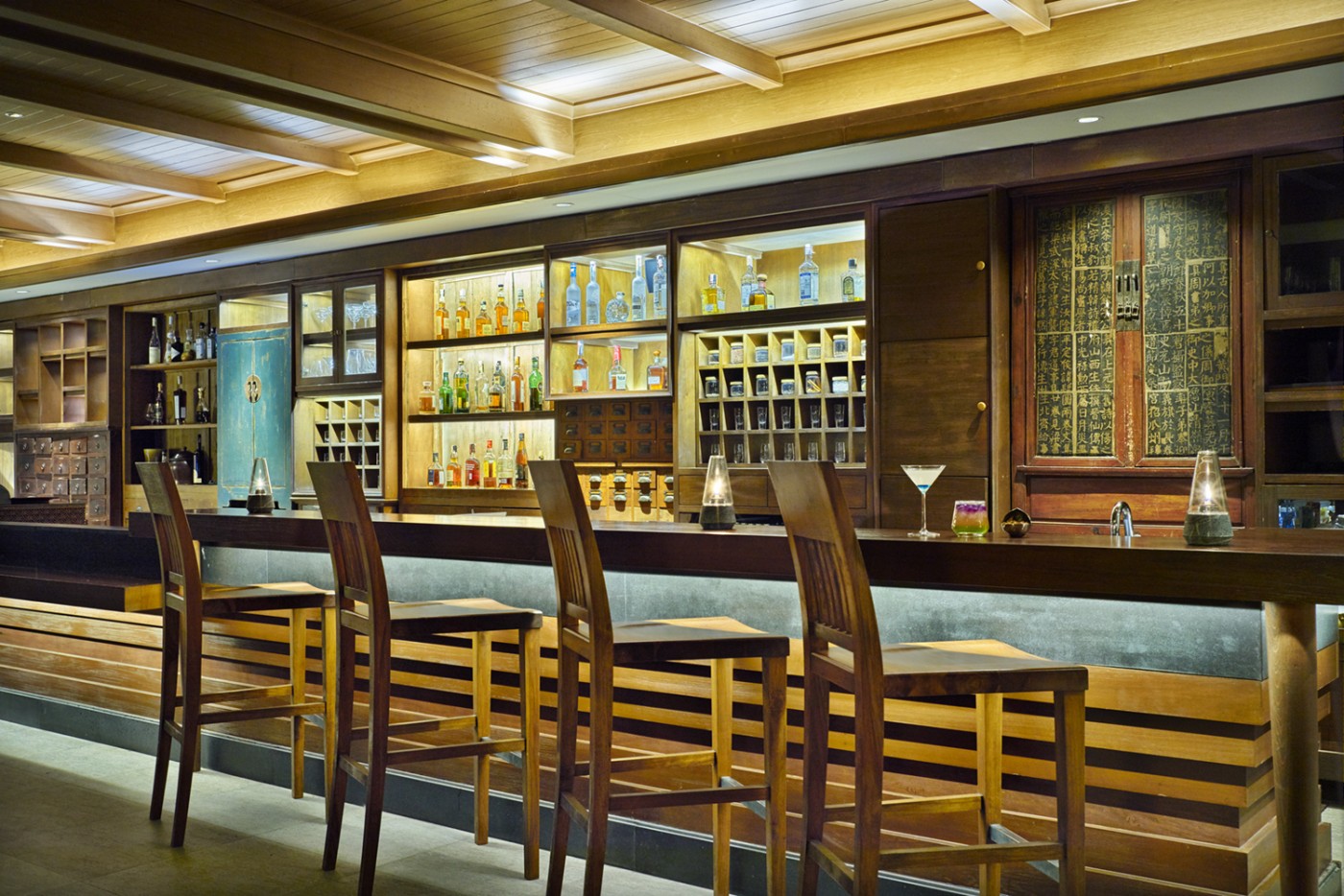 Anantara Layan Breeze Bar 2 - Couturing.com