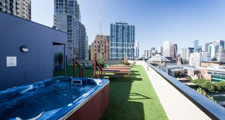 Swim spa on Rooftop - Couturing.com