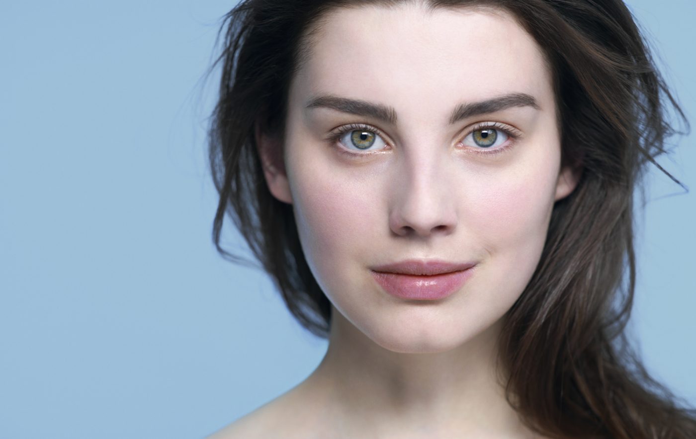 LA ROCHE POSAY Toleriane Ultra Skincare Model lr - Couturing.com